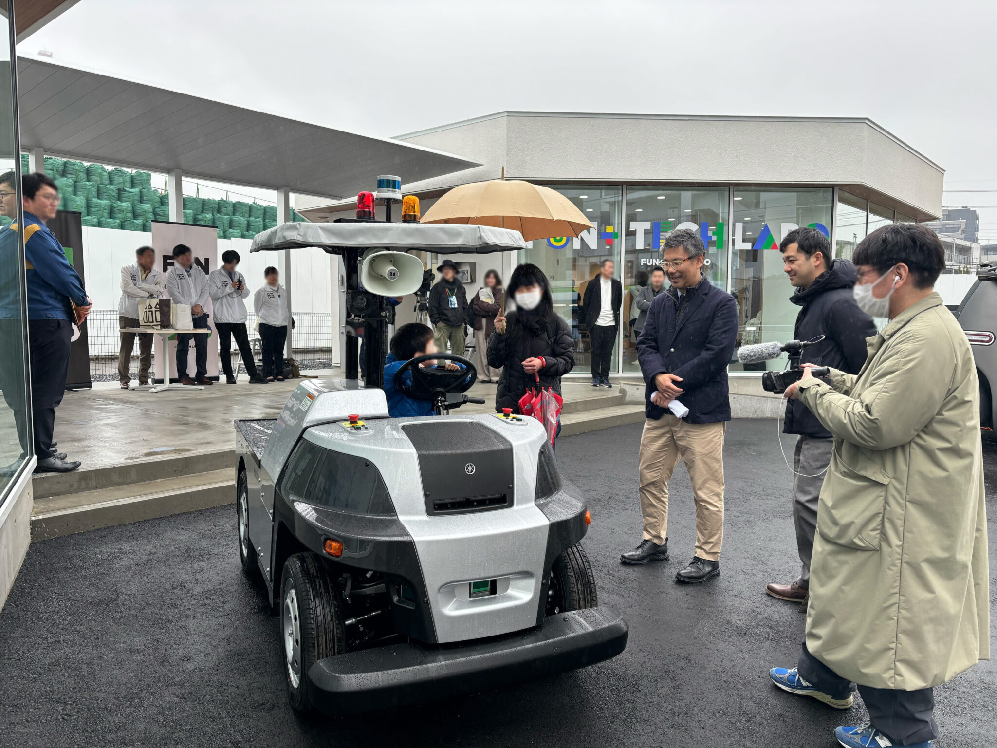 【eve autonomy イベントレポート】 JR東海のイノベーション創出拠点「FUN+TECH LABO」開所式にeve autoの車両を展示 | ニュース | eve auto イヴ ...